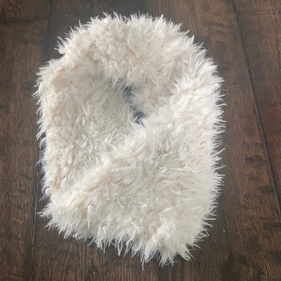 Justice | Accessories | Justice Girls Scarf White Fluffy Fur | Poshmark